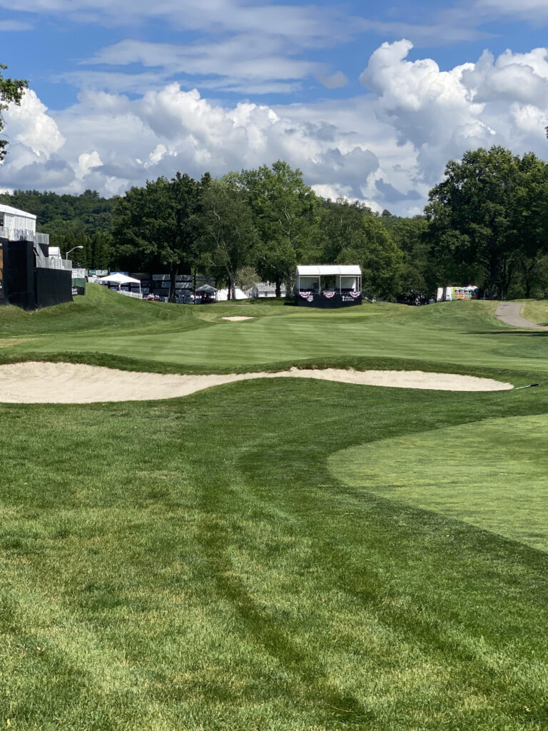 En-Joie Golf Club – "Play Where the Pro’s Play"