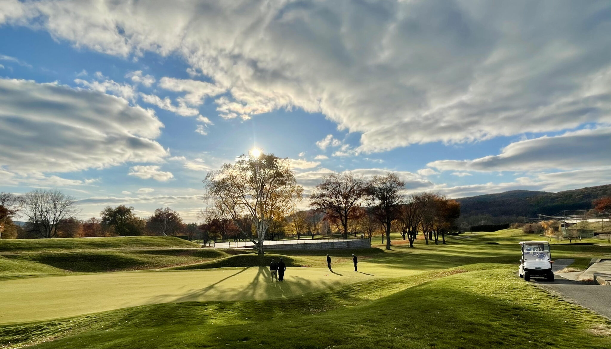 En-Joie Golf Club – "Play Where the Pro's Play"